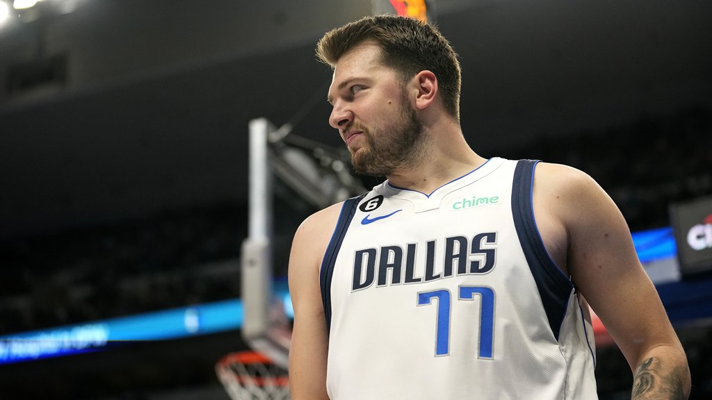 NESTVARAN PODUHVAT LUKE DONČIĆA - Ono što je uradio u NBA nijedan ...