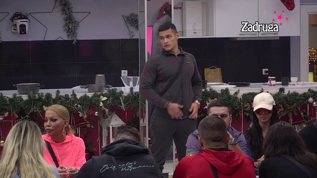 ANĐELU JE ODABRAO KAO MORALNU, ALI... Marko Marković smatra da je ...
