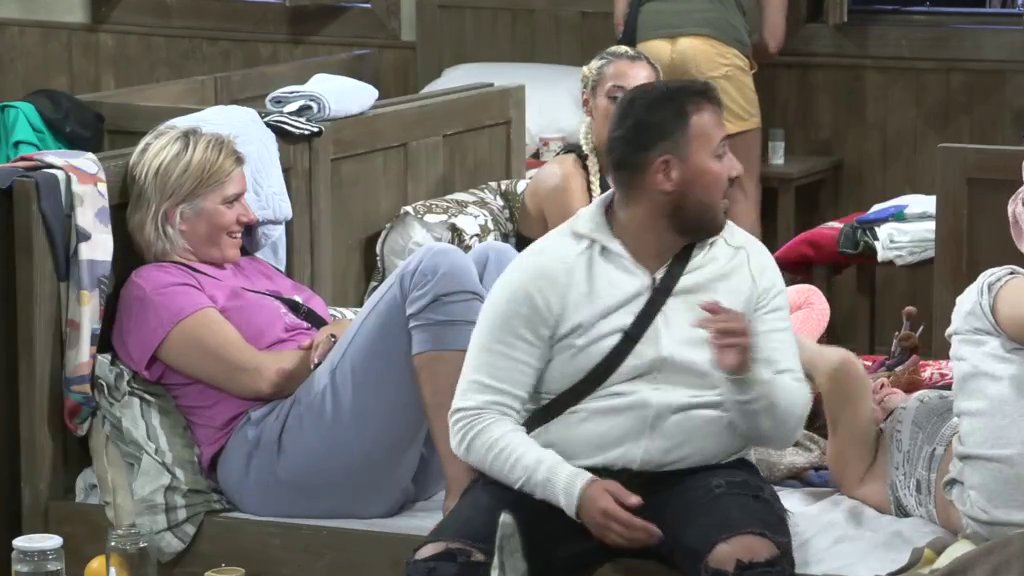 Deca ti slave praznike bez oca: Jelena nastavlja da vređa Aleksandru ...