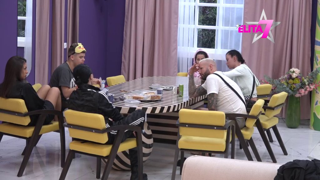 'MA NEMOJ DA TI ZAVRNEM UŠI ZA TAJ BEZOBRAZLUK!' Puče prijateljstvo ...