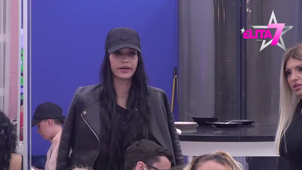 NA METI OSUDA! Danka zbog LJUBOMORE zaratila sa Aneli, u sve se umešao Uroš, pa prozvao Miću ...