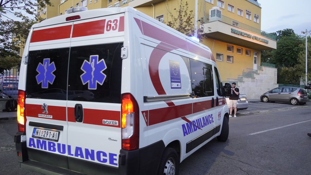 PUCNJAVA U BEOGRADU! Ranjen mladić (28) koji je odmah prebačen u ...