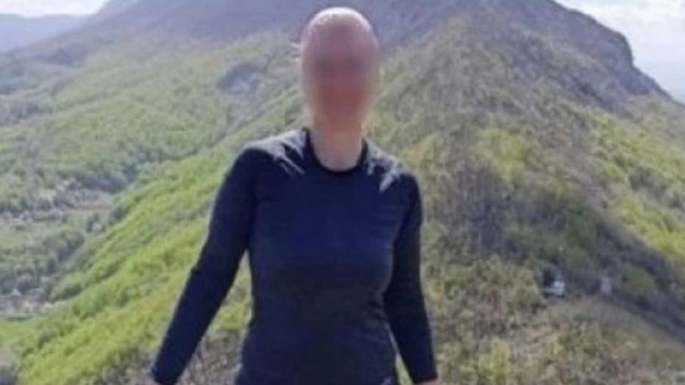 OVO JE INSPEKTORKA KOJA JE POGINULA U KRUŠEVCU: Majka troje dece pala sa 8. sprata dok je prala ...