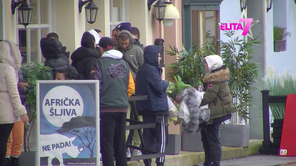 STAO IM NA ŽULJ! Nikola Jovanović pokazao koliko ne mari za ostale ...