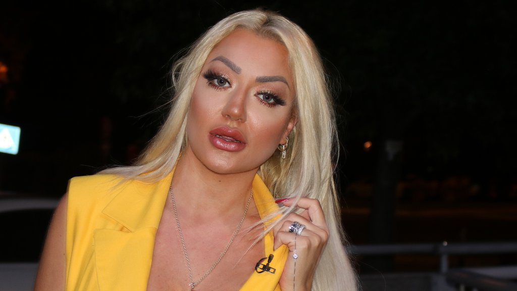 MUŠKI POL NEK SE DOBRO SPREMI! Sandra Rešić pokazala svoje izvajano ...