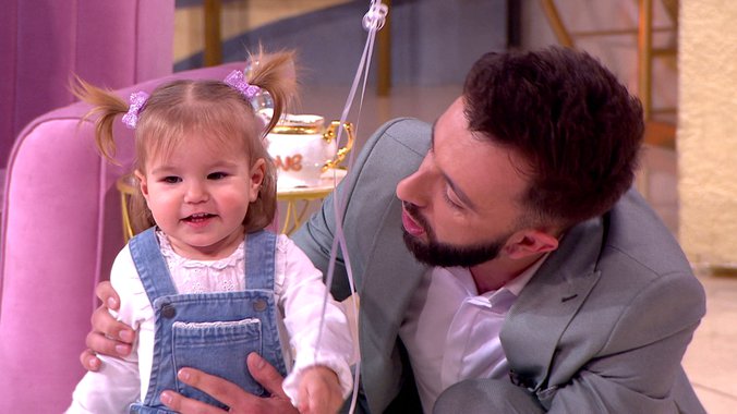 'TO JE POSEBNA LJUBAV!' BRATANICA VODITELJA ZADRUGE RAZNEŽILA SVE! Mala ...