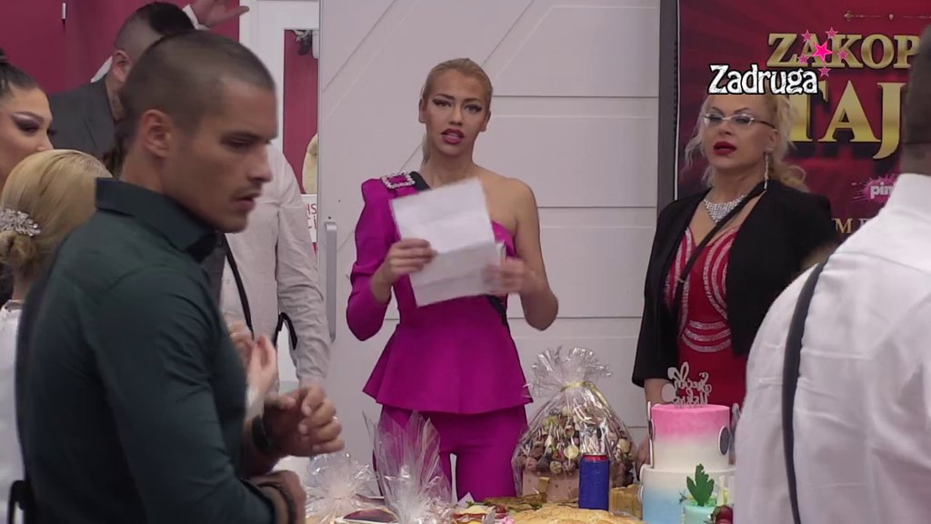 pink.rs | SVI ODMAH NA PINK! Upravo počinje GALA VASKRŠNJI RUČAK u Zadruzi! Ovakvu gozbu ...