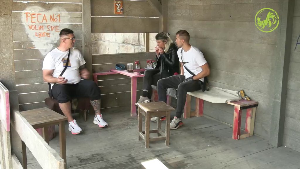 BOŽA PAO NA NAJNIŽE GRANE: Poveo Kristijana da mu pomogne sa Enom (VIDEO) | pink.rs