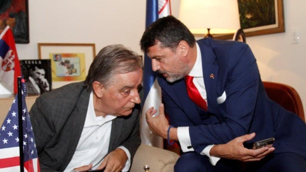 Dr Branimir Jovanović o velikom Tesli: Predavanje u Velikoj jabuci za ...