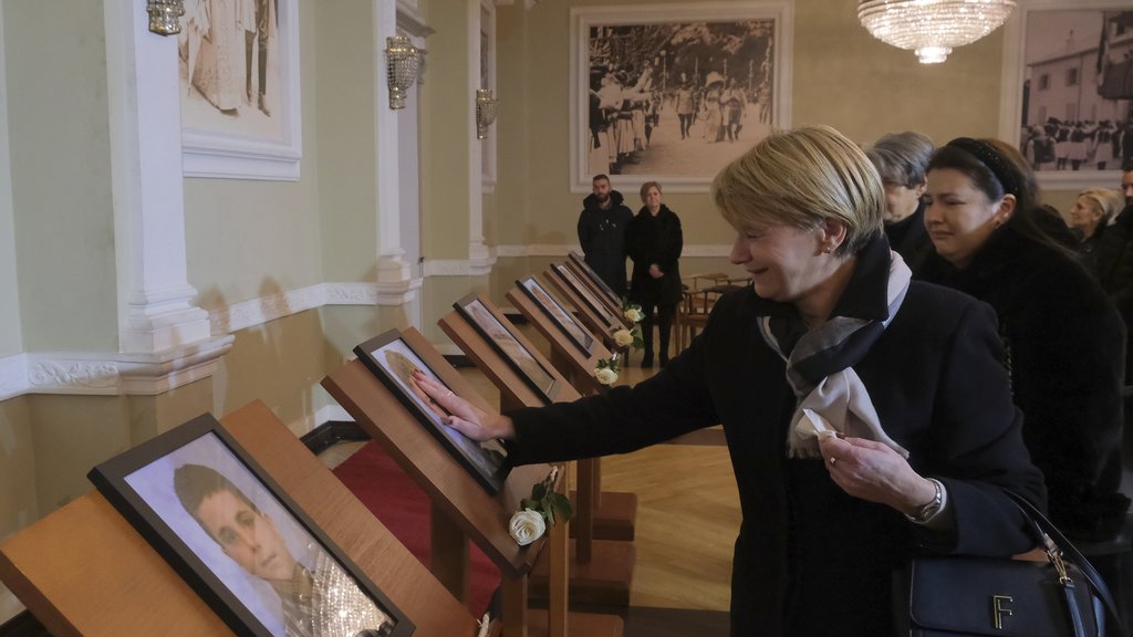 PRETEŠKO JE ŽIVETI BEZ VAS! 40 dana od masakra na Cetinju prvi put se oglasila majka ubijene ...