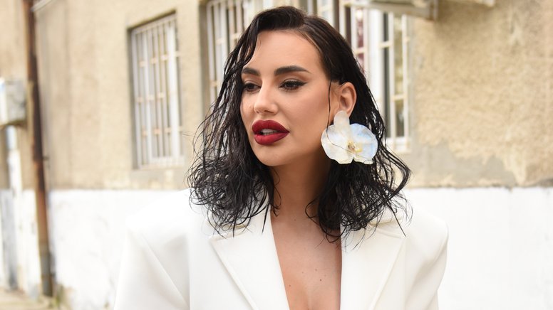 TATA ME JE PODRŽAO DA STAVIM SILIKONE! Katarina Grujić uvećala grudi sa 19 godina, pa otvoreno ...