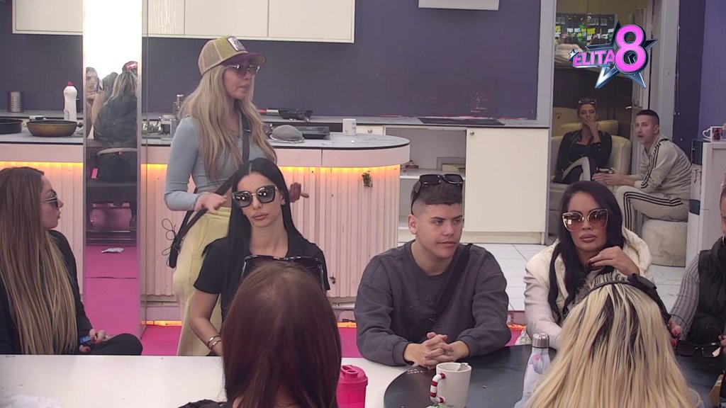 NIKADA MU NISAM OPROSTILA: Aneli ponovo iskoristila priliku da spomene ...