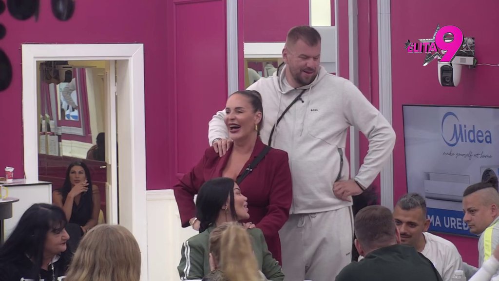 Sara se viđala sa Gastozom po kafanama: Ispričala sve detalje susreta! Kačavenda i Janjuš ...