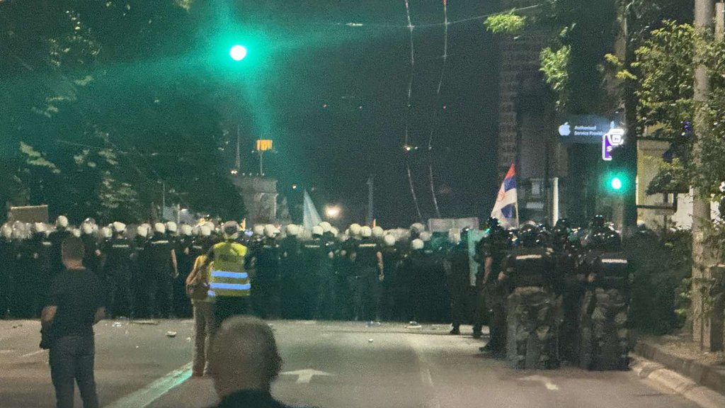 N1 potvrdio: Blokaderi udarili na policiju! | pink.rs