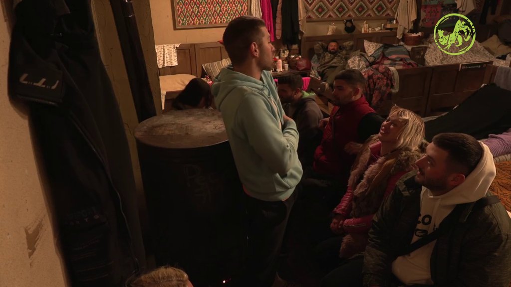 Patak i Karađorđe dede? Barbi potkačila Božu zbog njegovog fizičkog ...