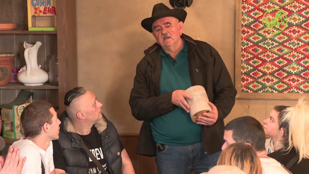 OBRADOVALI SE KAO MALA DECA! Mentor Proka se vratio na imanje, ovoga ...