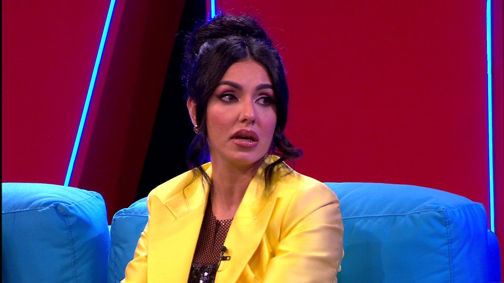 Kao da bolest nije dovoljna muka: Tanja Savić publici emotivno ...