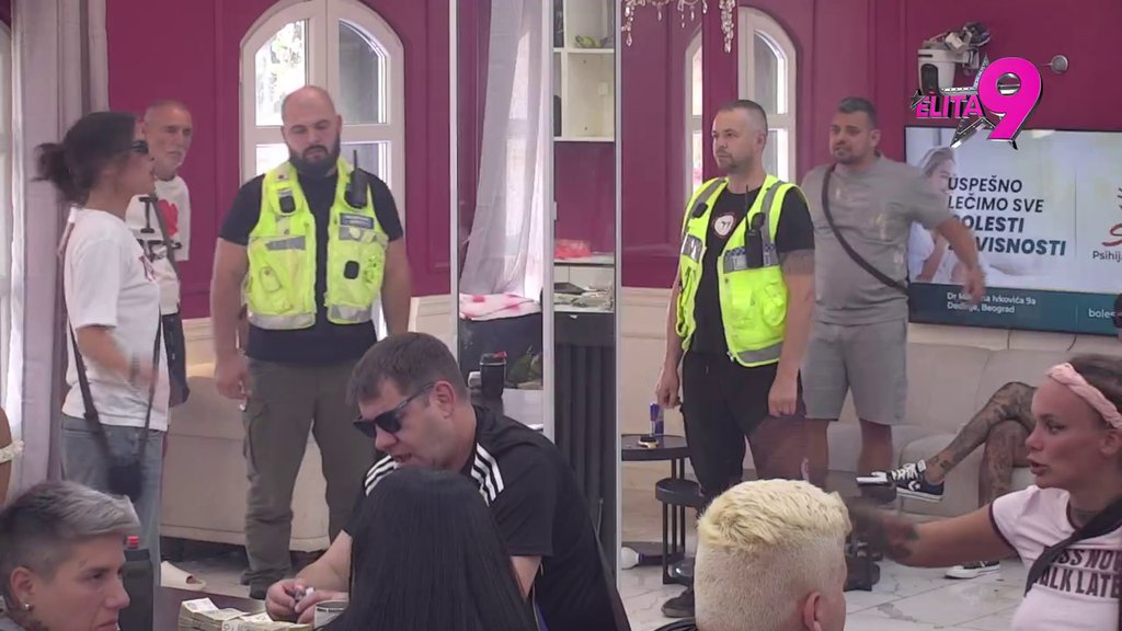 Ljudi te žale, ti si najjadnija i najbolesnija! Bora i Boginja ponovo u ...