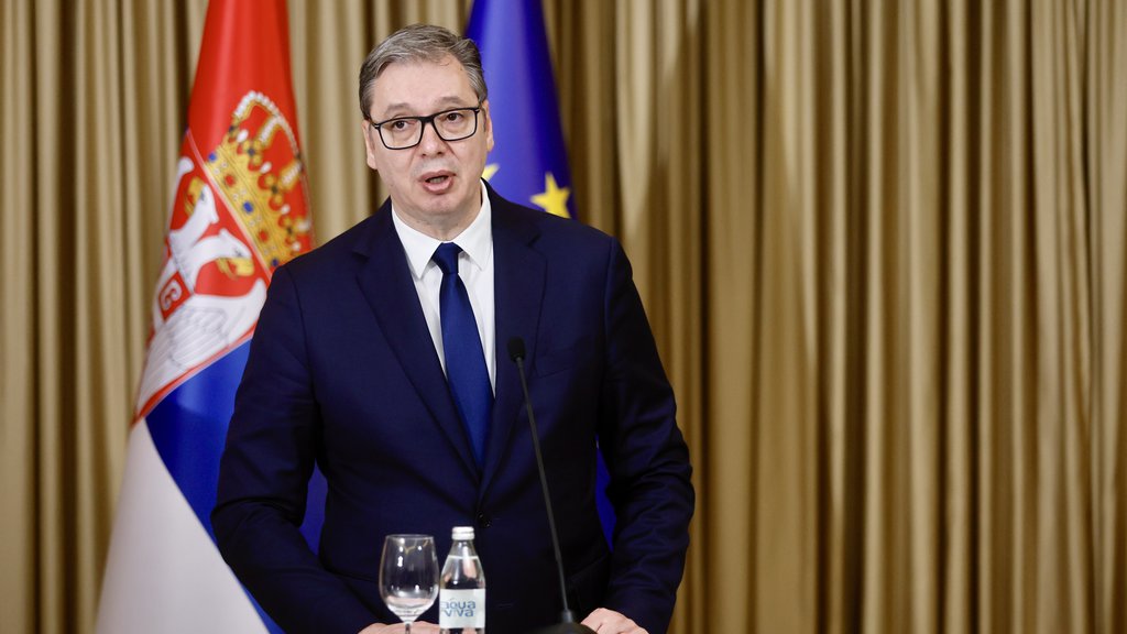 'NIKADA NEĆE RAZUMETI DA POSTOJE LJUDI KOJI ŽIVE ZA OVU ZEMLJU' Vučić: Ne možete da pobedite ...