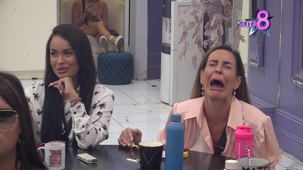 Rat do istrebljenja! Kačavenda sravnila Aneli sa temeljom, udarila gde najviše boli: Dajte ...