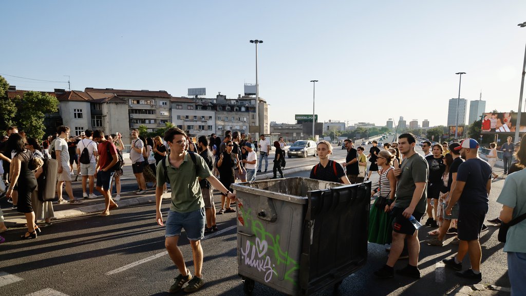 RAZOČARAO SE Dekan PMF-a u Novom Sadu među prvima podržao blokadere, a ...