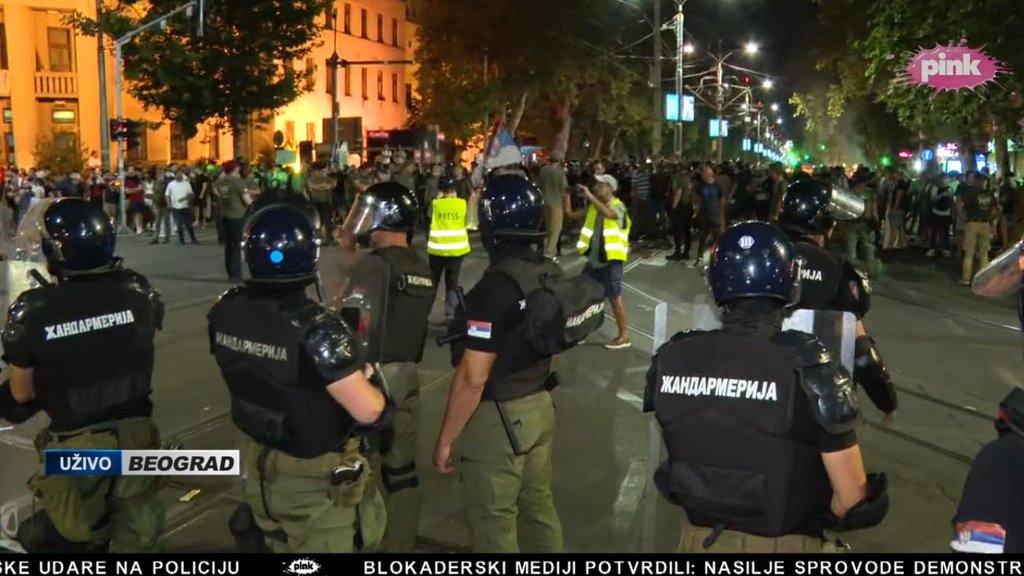 TV PINK ISPRED PRAVNOG FAKULTETA! DRAMATIČNA SLIKA! Pogledajte kakva je trenutna situacija ...