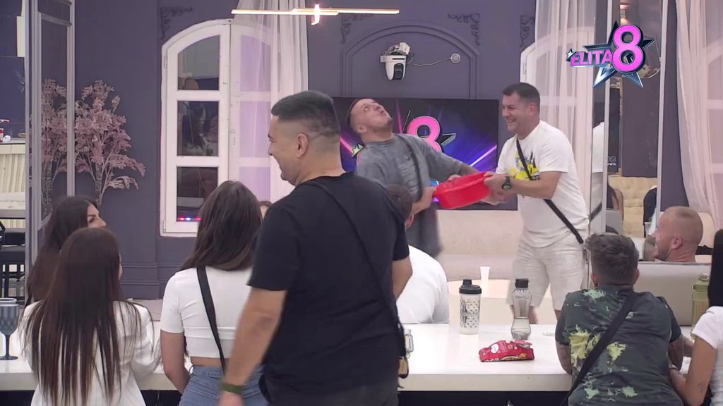 Udruženje Marinkovića pravi haos: Gastoz i Ivan se ujedinili protiv Bebice, Anđela menja boje ...