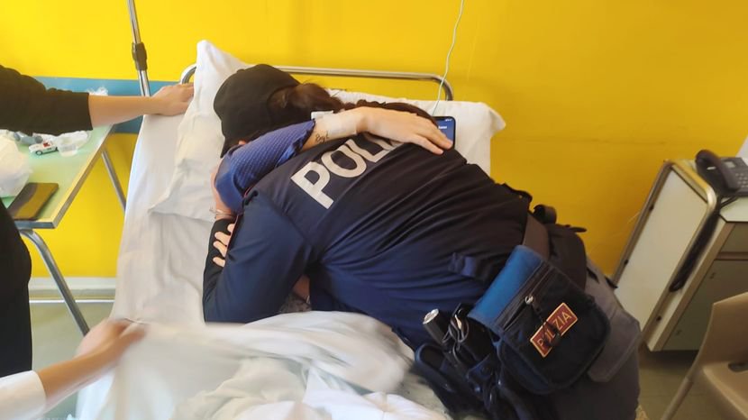 U ITALIJI OTETA BEBA IZ PORODILIŠTA! Policajka koja je našla otkrila neverovatne detalje: Bila ...