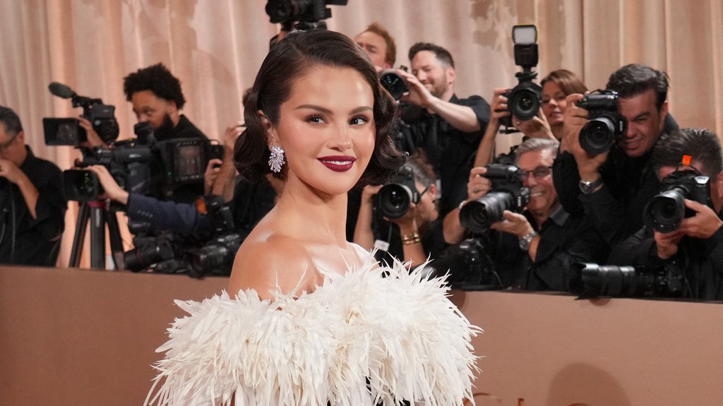 Za izradu haljine Selene Gomez utrošeno više od 320 sati: Svi gledali u ...