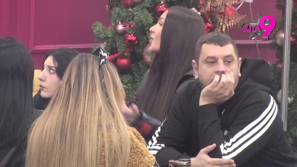 GMAZ DEBELI! Asmin i Dušica U BRUTALNOJ SVAĐI, on je začikavao da skine ...