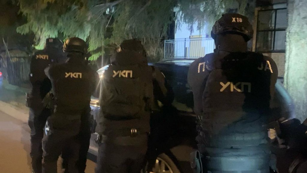 ZAPLENA OD 200.000 EVRA U ZEMUN POLJU: Policija otela dilerima pola ...