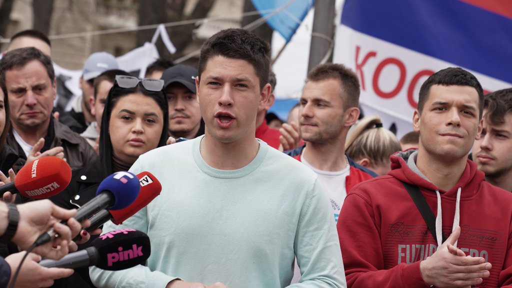 STUDENTI KOJI HOĆE DA UČE IZJAVILI SAUČEŠĆE PORODICI CRNČEVIĆ: Miloš ...