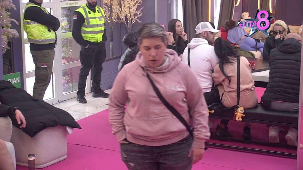 OČI U OČI: Matora sasula Munjez sve u lice, Stefani je potkačila pa ga nazvala LJUBAVI (VIDEO ...