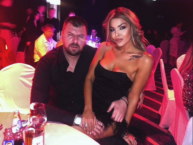 Ovako izgleda nova Janjuševa devojka: Objavio fotografiju sa zanosnom lepoticom i usijao mreže ...