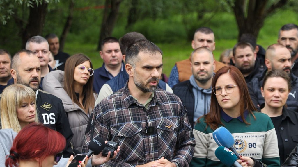 'SVAKA PODRŠKA JE DOBRA' Pavkov i Mićin učestvovali u akciji čišćenja ...