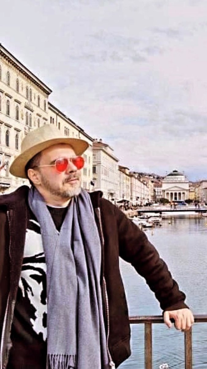 Folk pevač se lečio na psihijatriji, umislio je da je svoja strina ...