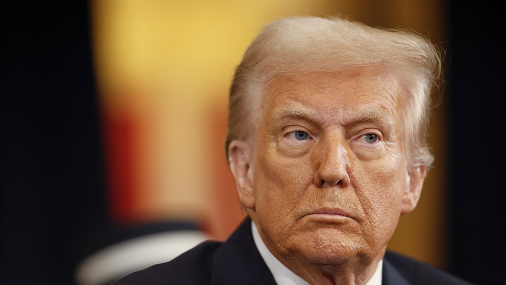 TRAMP SPREMIO NAGRADE ZA ONE KOJI DAJU OTKAZ: Nikad lakše nisu mogli da odu, a razlog zbog kog ...