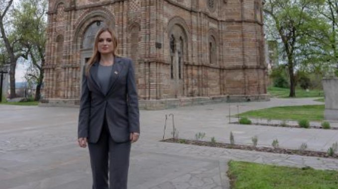 'BILI SMO JEDNA DUŠA, JEDNA PORODICA' Ministarka Stamenkovski se ...