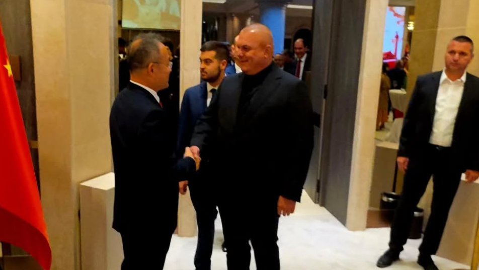 NACIONALNI DAN KINE: POTPREDSEDNIK JEDINSTVENE SRBIJE DALIBOR MARKOVIĆ ...