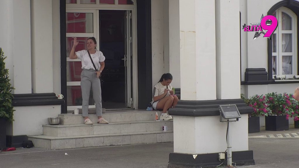 TRESE SE BELA KUĆA! Advokatica ponovo napravila krš i lom zbog Boginje ...