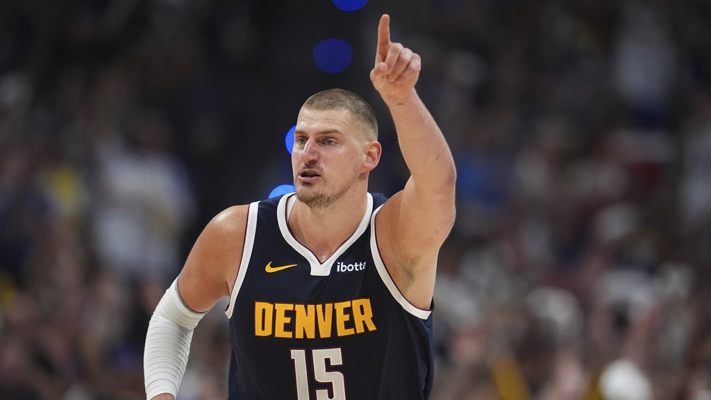 SVAĐA U SVLAČIONICI DENVERA: Vestbruk i Gordon pred Jokićem napravili ...