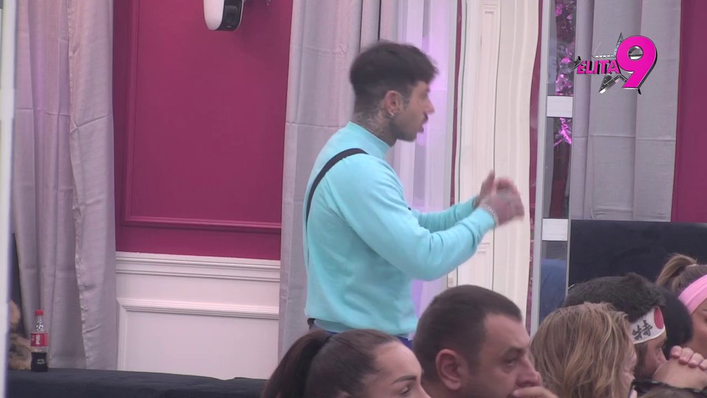 DUHOVITA JE I ZANIMLJIVA: Filip Đukić otkrio učesnicima kako je proveo vreme sa Teodorom u ...