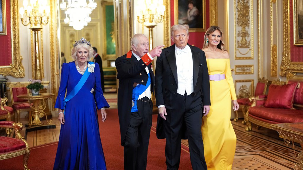 DA LI JE MELANIJA TRAMP PREKRŠILA PROTOKOL HALJINOM SA DRŽAVNOG BANKETA ...