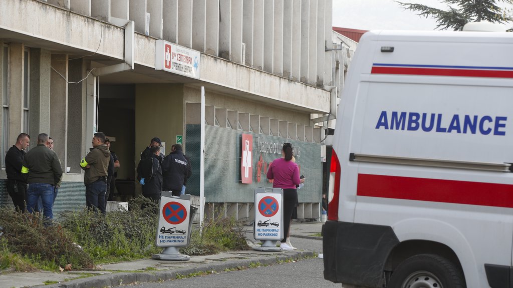 Prvi snimci sa mesta brutalne likvidacije: Tetovo pod blokadom policije! U izrešetanim kolima ...