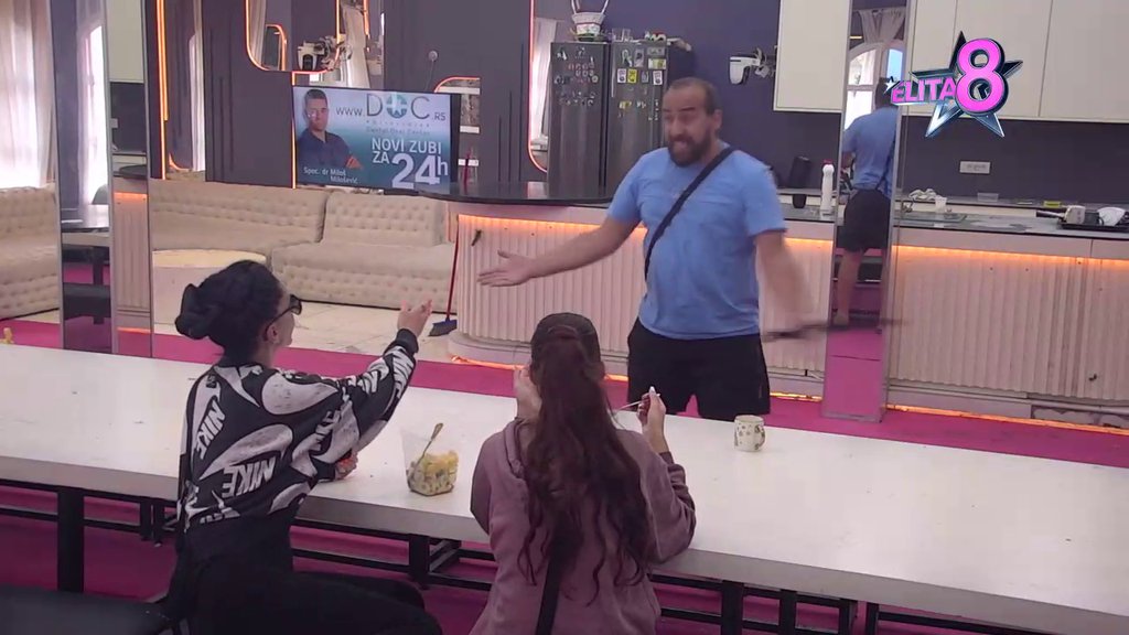 Tresu se zidovi Bele kuće: Milovanu pala roletna! Iz petnih žila zaurlao na Aleksandru, ona jeca ...