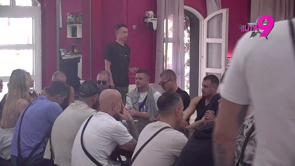 PREVRTLJIV SI: Nerio otkrio zbog čega mu je Asmin pao u očima, on mu sasuo ISTINU u lice: AKO SI ...